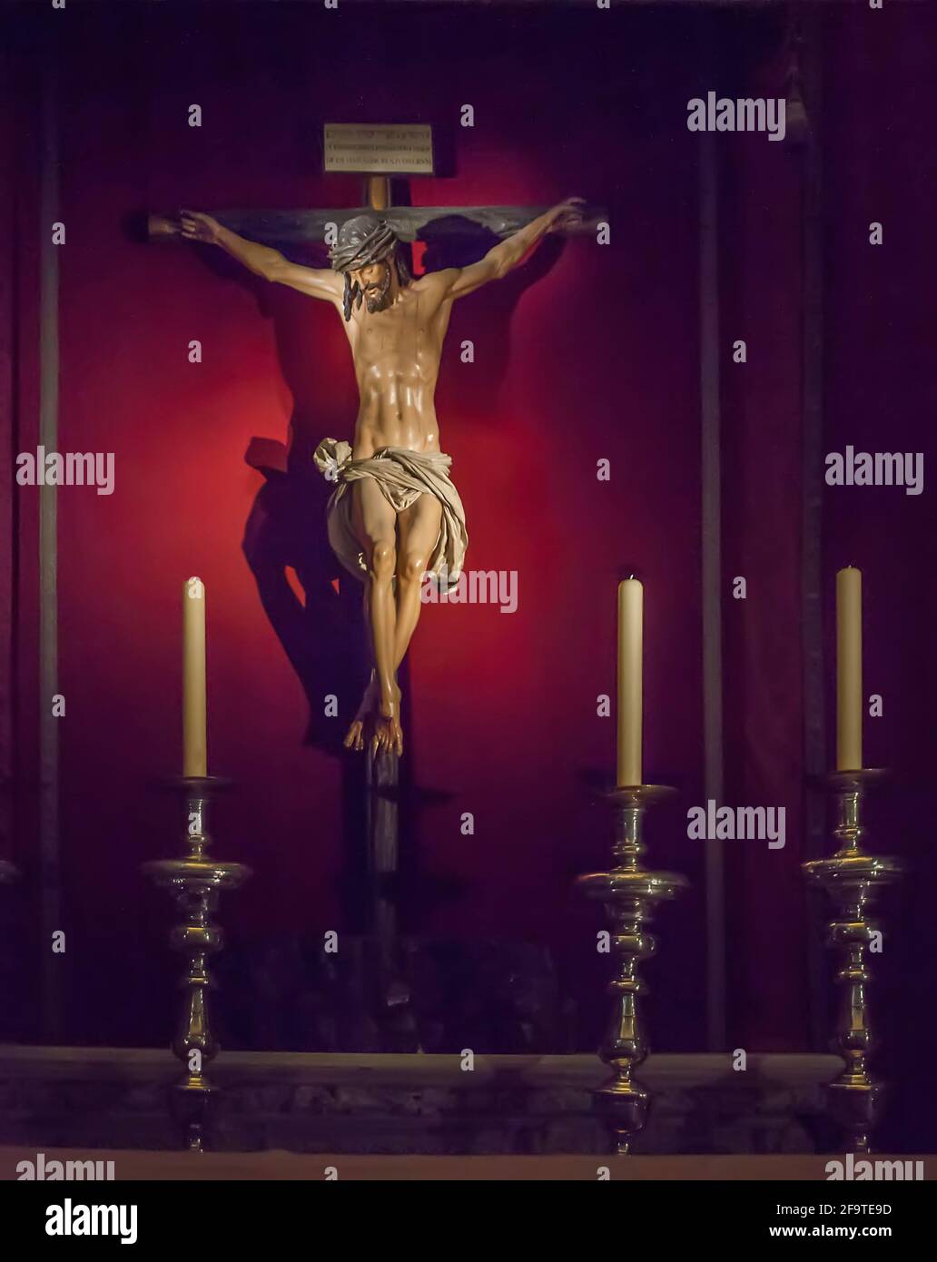 Innenraum mit statue von jesus christus -Fotos und -Bildmaterial in hoher Auflösung – Alamy