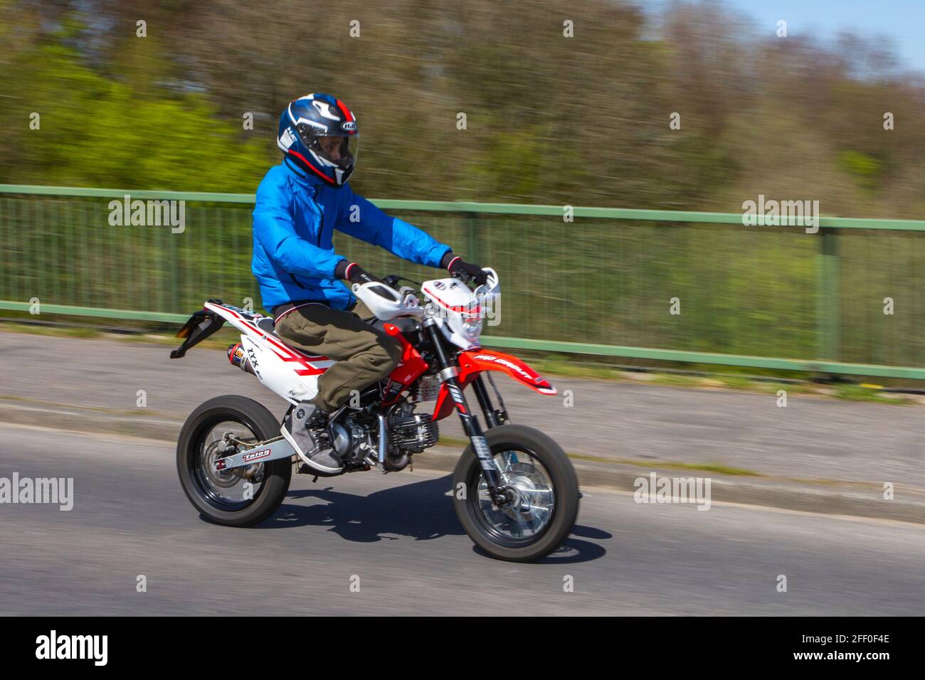 Kurz rt1 125 enduro pit bike dirt bike -Fotos und -Bildmaterial in hoher Auflösung – Alamy
