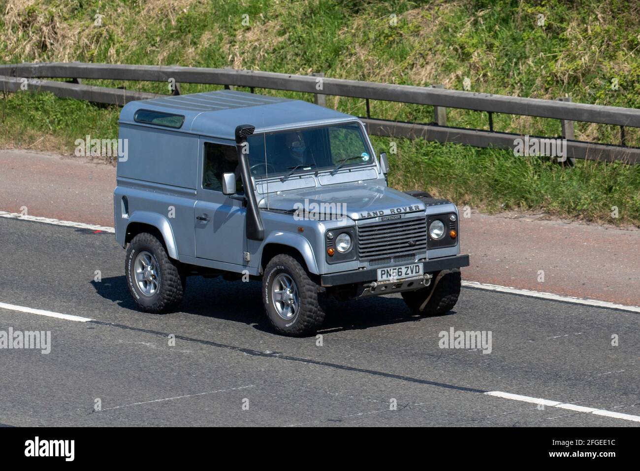 2006 Land Rover Defender 90 County Td5 Kombi; Fahrzeuge, Autos ...