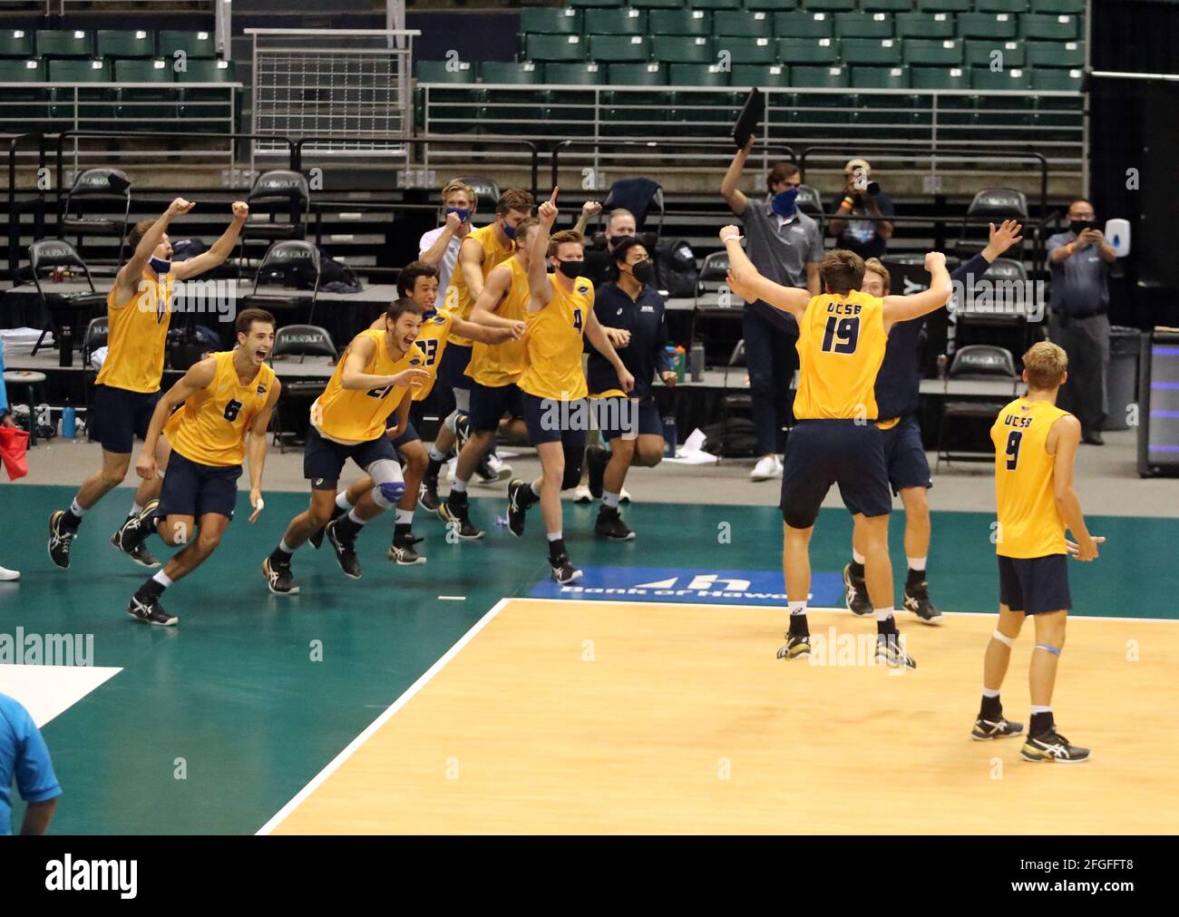 24. April 2021 - Spieler der UC Santa Barbara feiern, wie die Gauchos den Titel während des BWC ...