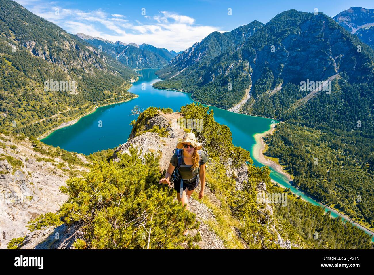 Wandern am Plansee, Berge mit See, Ammergauer Alpen, Bezirk Reutte ...