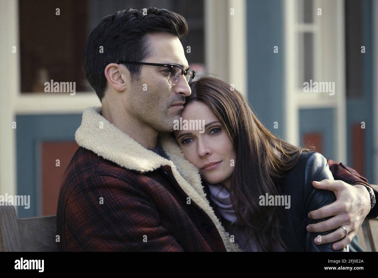 Superman Und Lois Aka Superman And Lois Von Links Tyler Hoechlin Als