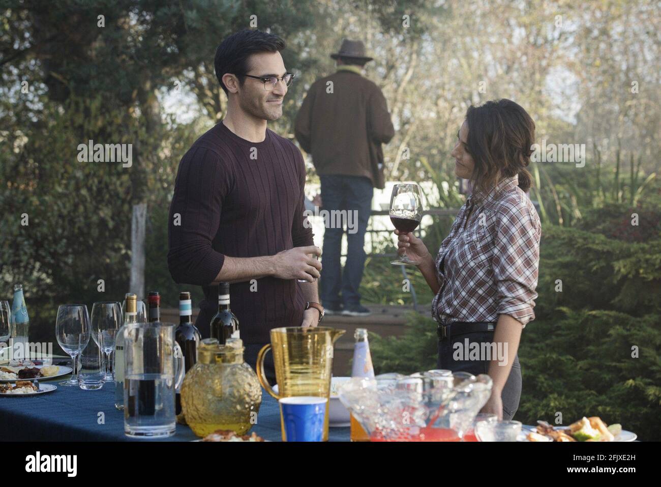 Superman Und Lois Aka Superman And Lois Von Links Tyler Hoechlin Als