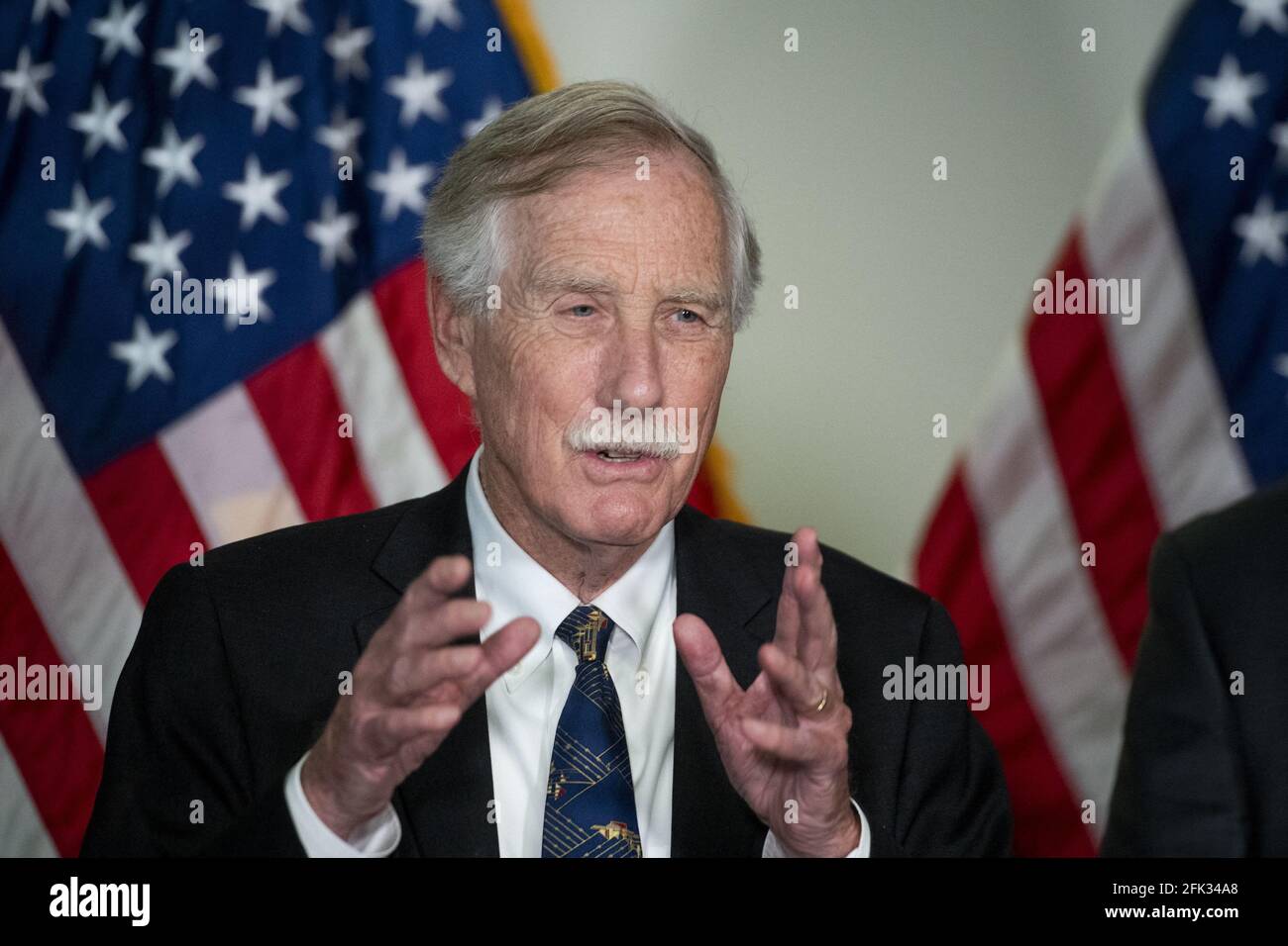 United states senator angus king -Fotos und -Bildmaterial in hoher ...