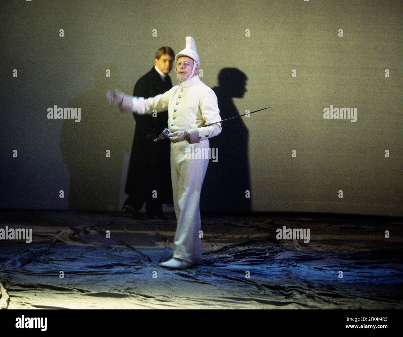 Hamlet shakespeare ghost -Fotos und -Bildmaterial in hoher Auflösung ...