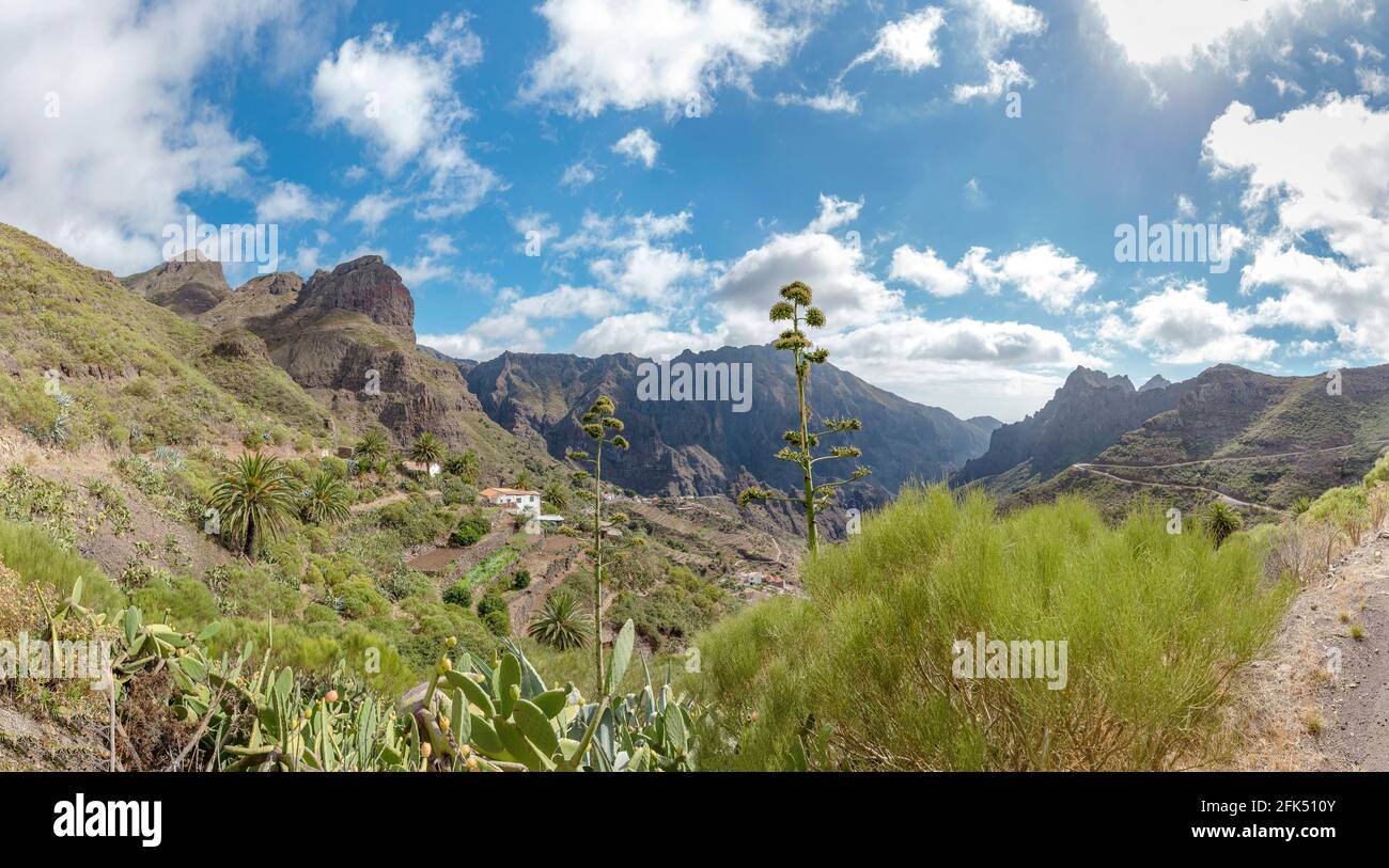 La cruz de hilda -Fotos und -Bildmaterial in hoher Auflösung – Alamy
