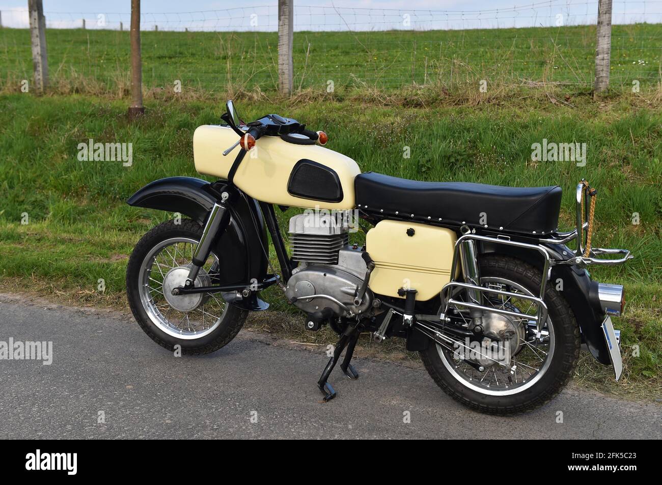 Mz es 250 -Fotos und -Bildmaterial in hoher Auflösung – Alamy