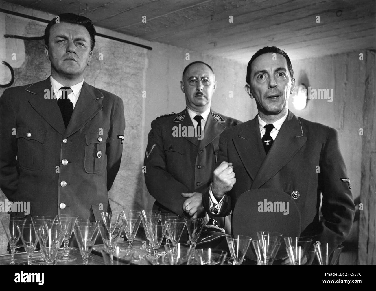 CURT EILERS als Martin Bormann ERICH STUCKMANN als Heinrich Himmler und ...