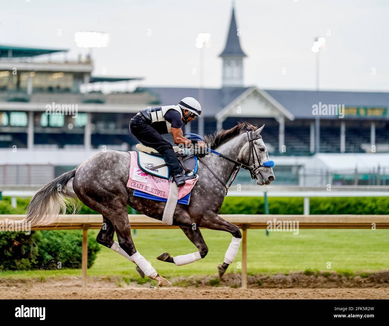 28. April 2021, Louisville, KY, USA: 28. April, 2021: Crazy Beautiful ...