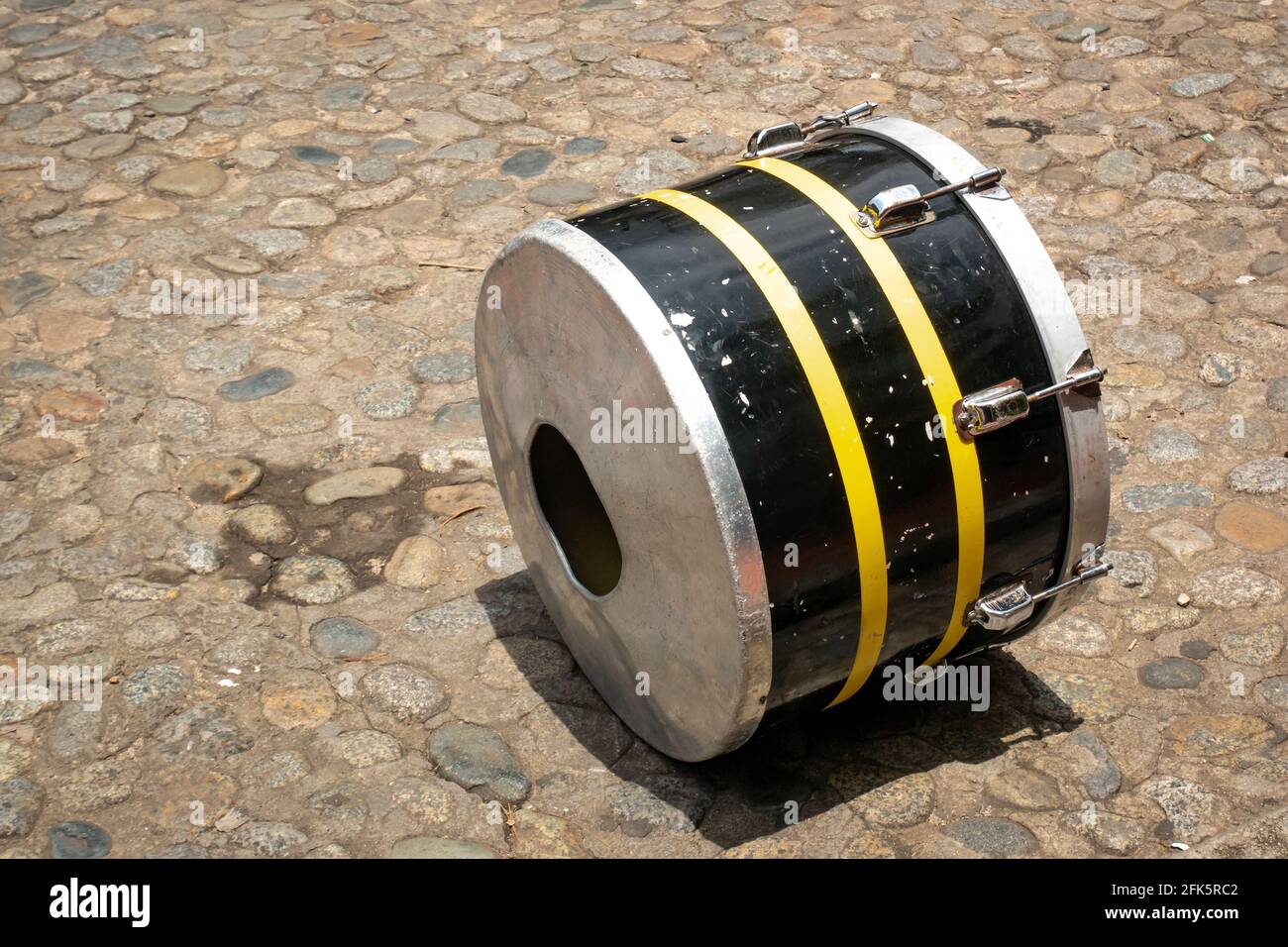 Große trommel basstrommel -Fotos und -Bildmaterial in hoher Auflösung ...