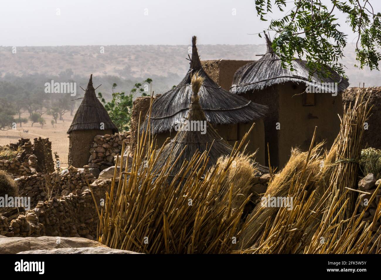 Dogon Village Mali Huts Stockfotos und -bilder Kaufen - Alamy
