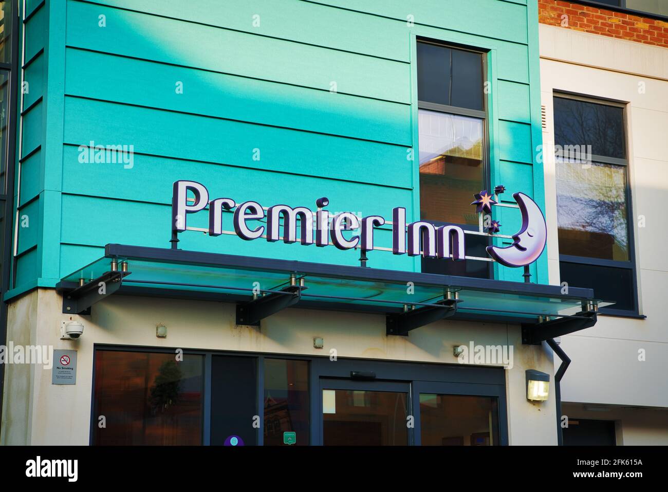 Premier inn mondlogo -Fotos und -Bildmaterial in hoher Auflösung – Alamy