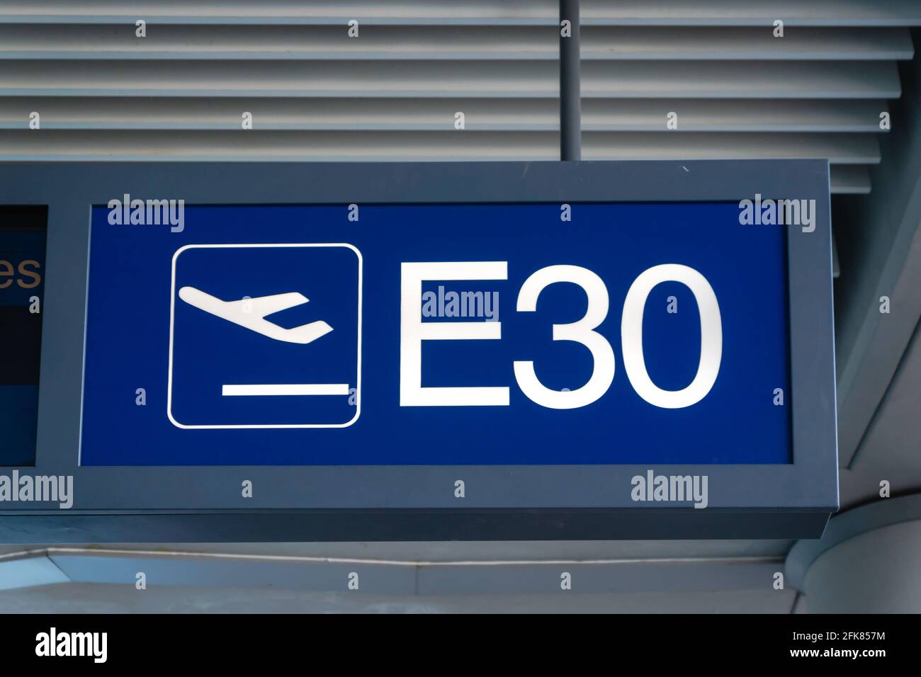 Flughafen abflug eingang -Fotos und -Bildmaterial in hoher Auflösung ...