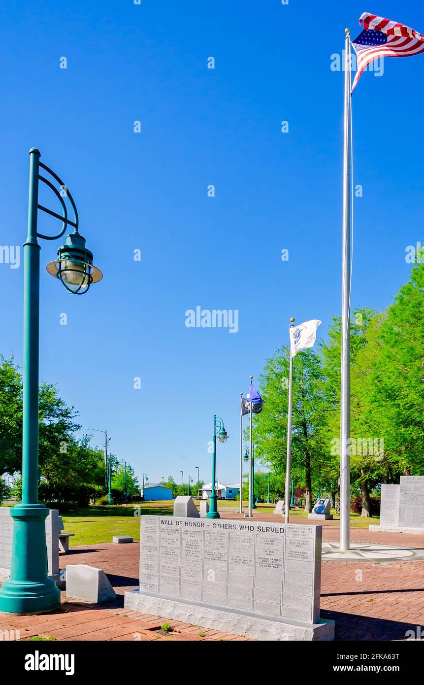 Chester parks riverfront park -Fotos und -Bildmaterial in hoher ...