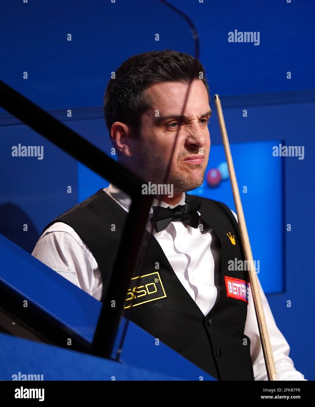 Der Engländer Mark Selby am 14. Tag der Betfred Snooker ...
