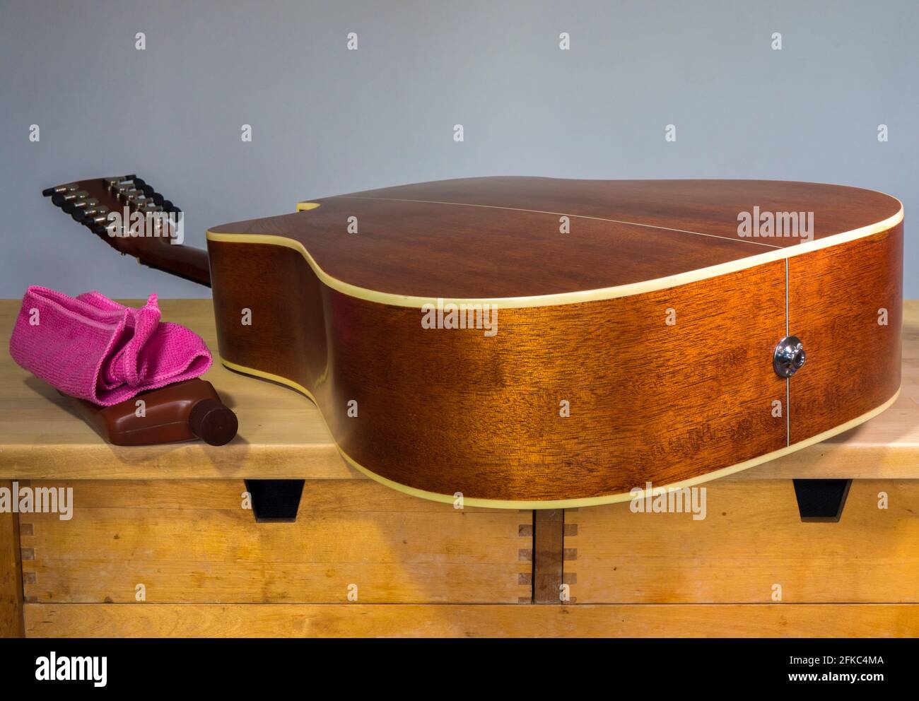 Holz politur -Fotos und -Bildmaterial in hoher Auflösung – Alamy