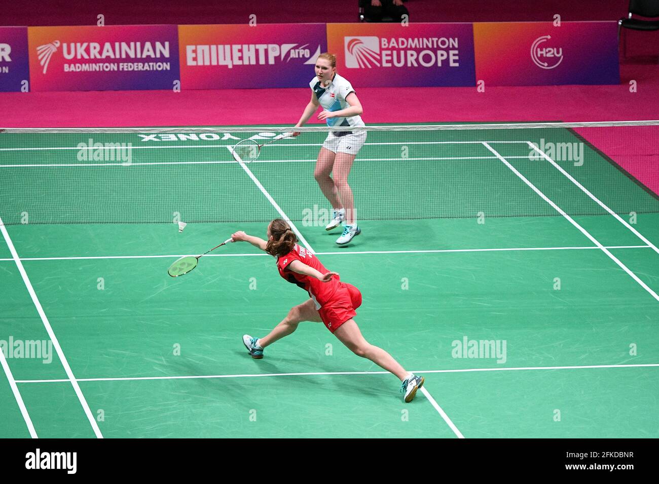 KIEW, UKRAINE - 30. APRIL: Julie Dawall Jakobsen aus Dänemark und Line ...