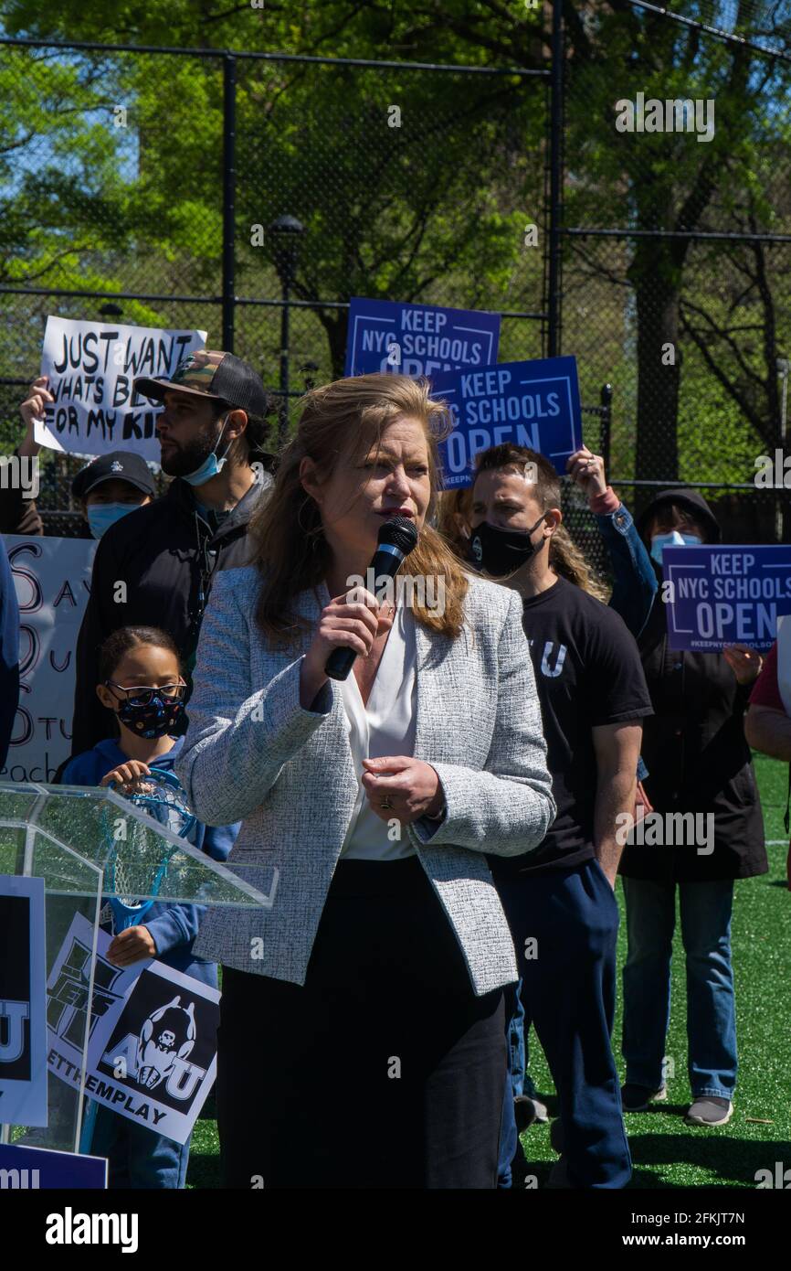 Die New Yorker Bürgermeisteranwärter Andrew Yang und Kathryn Garcia ...