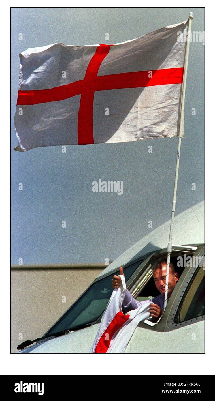 Cockpit fenster Ausgeschnittene Stockfotos und -bilder - Alamy