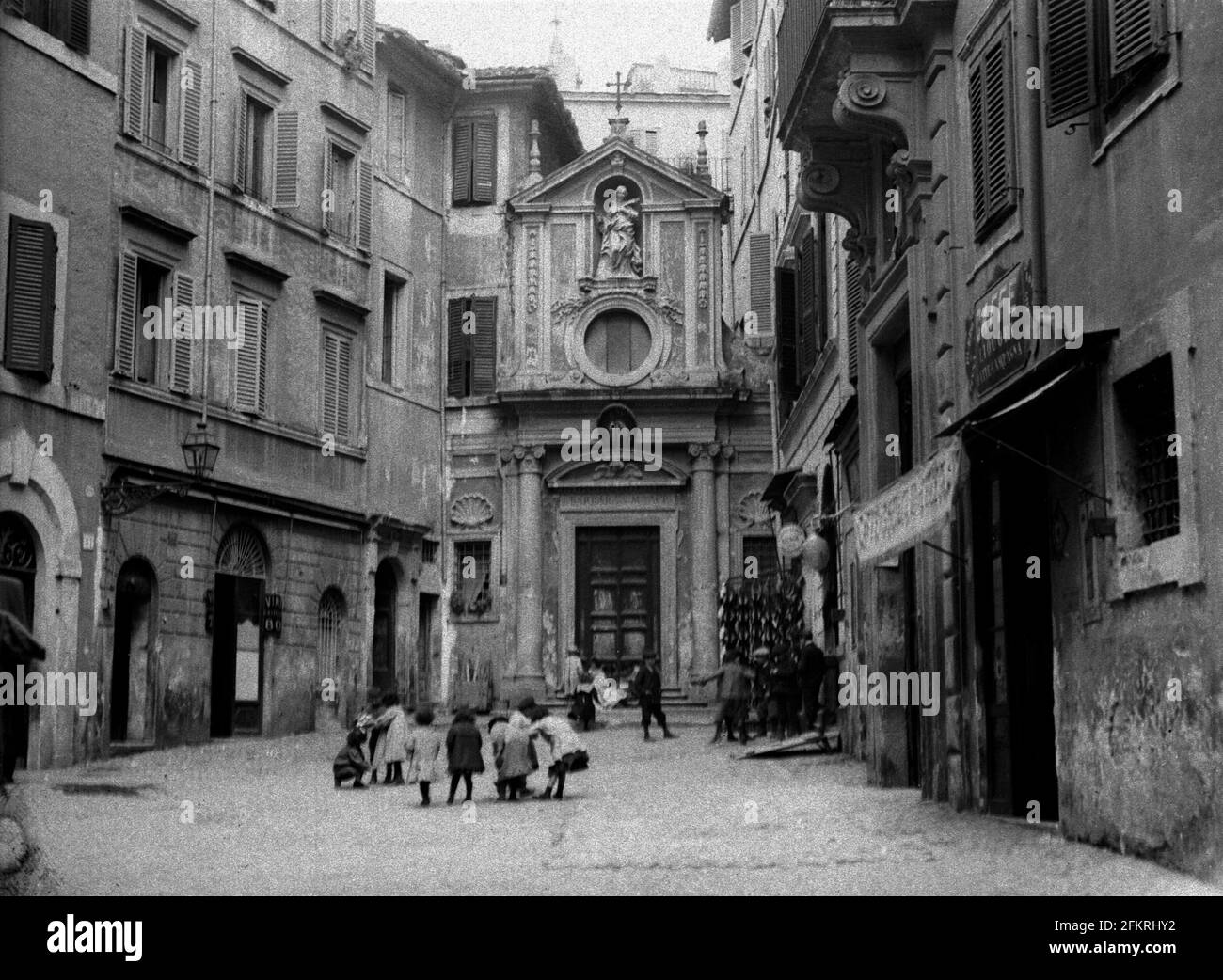 Kinder spielen das antike rom Schwarzweiß-Stockfotos und -bilder - Alamy