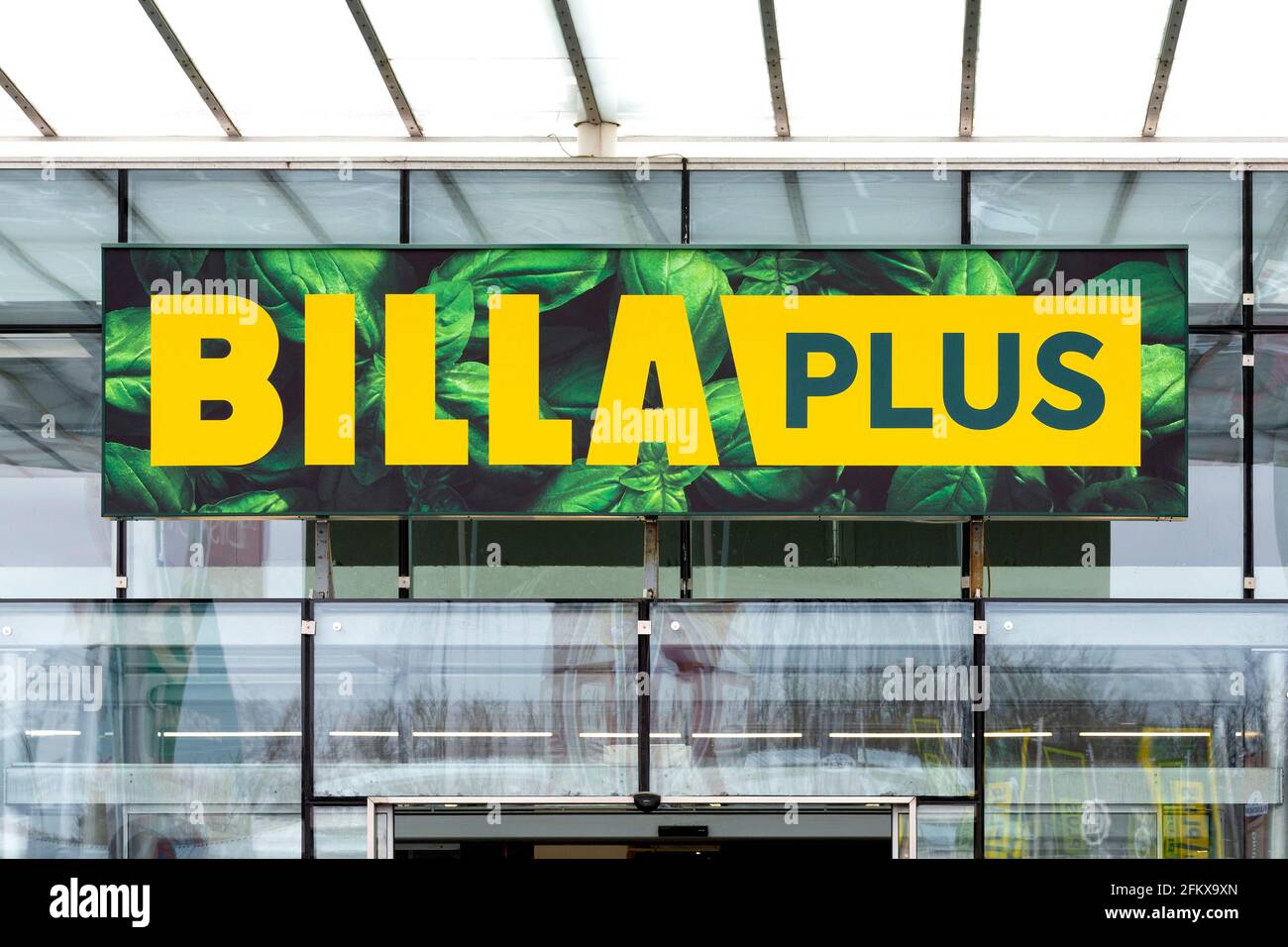 Billa supermarket logo -Fotos und -Bildmaterial in hoher Auflösung – Alamy