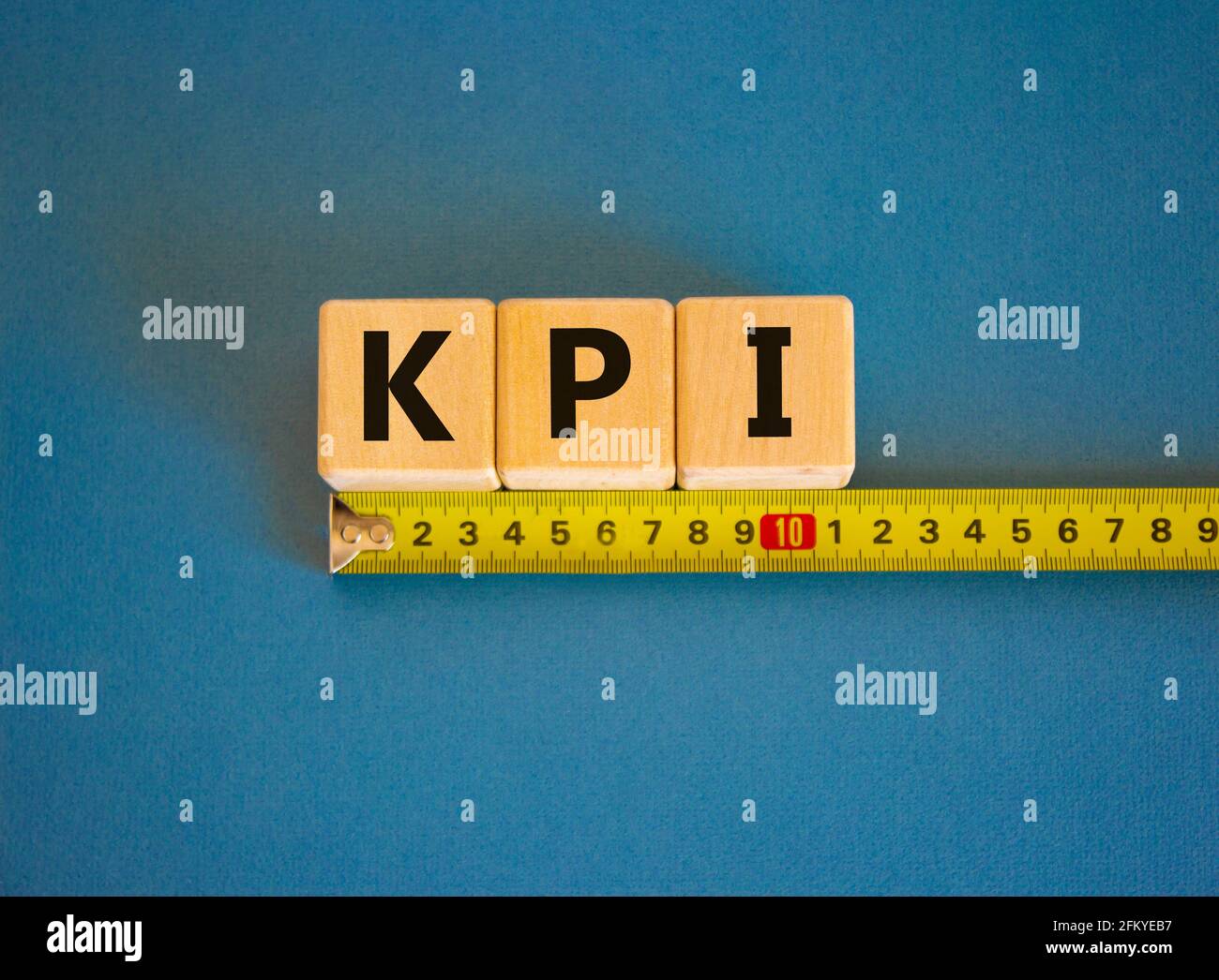 KPI – Symbol für den Key Performance Indicator. Das Wort KPI, Key ...