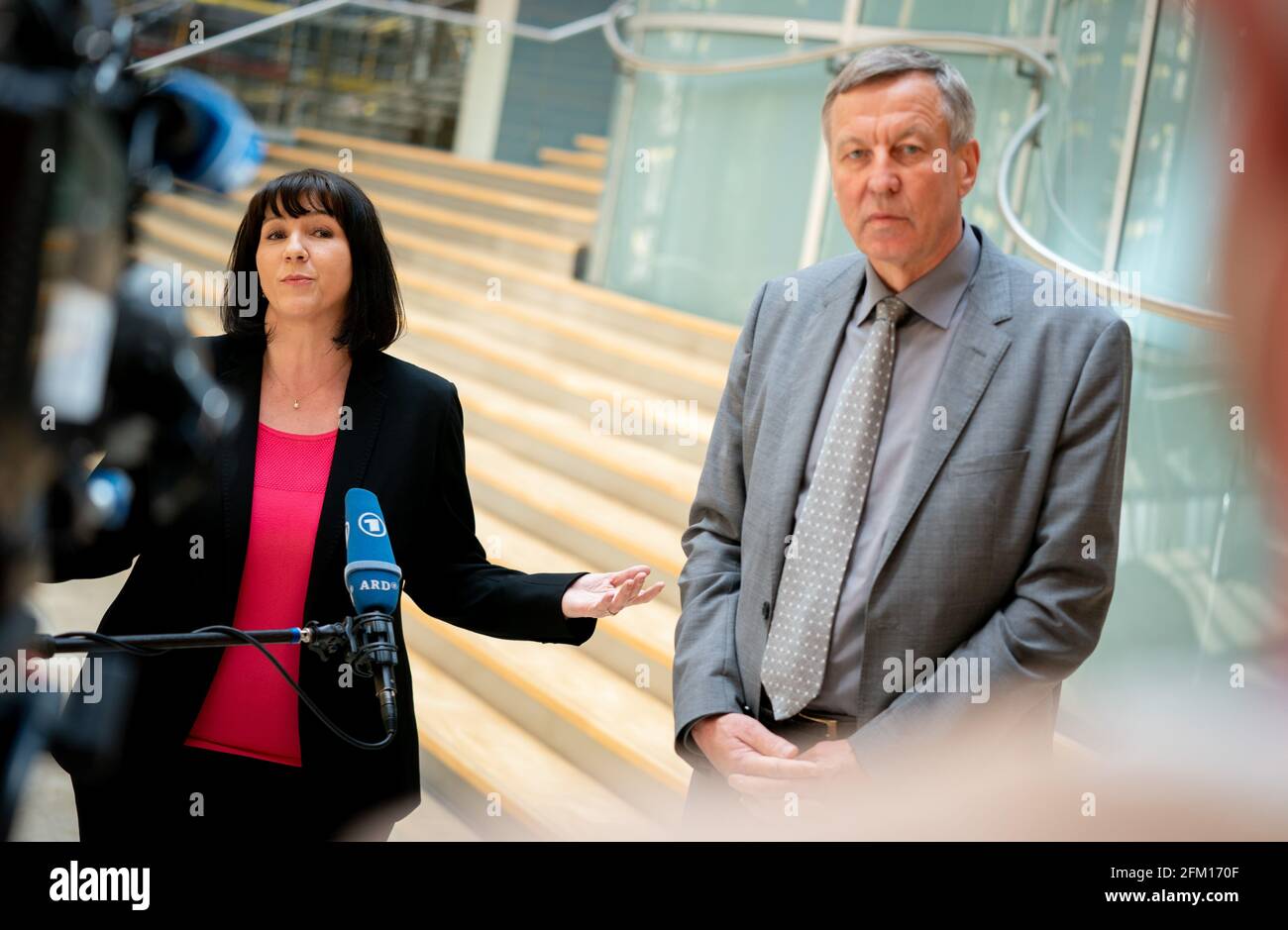 Berlin, Deutschland. Mai 2021. Joana Cotar (l, AfD ...