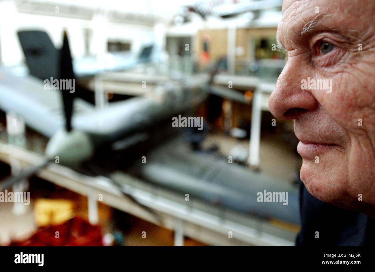 Spitfire Pilot Stockfotos und -bilder Kaufen - Alamy