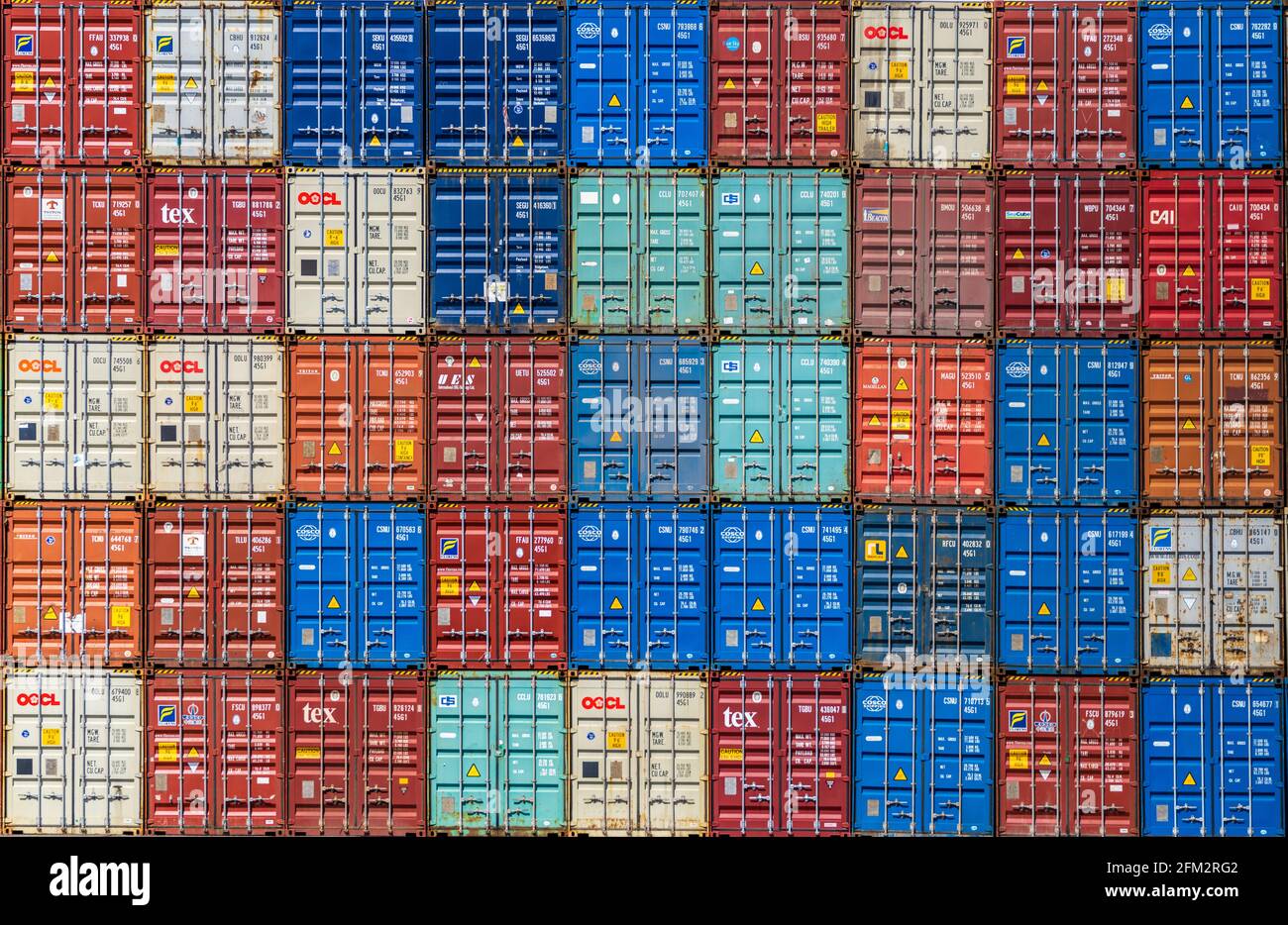 Wall of shipping containers -Fotos und -Bildmaterial in hoher Auflösung ...
