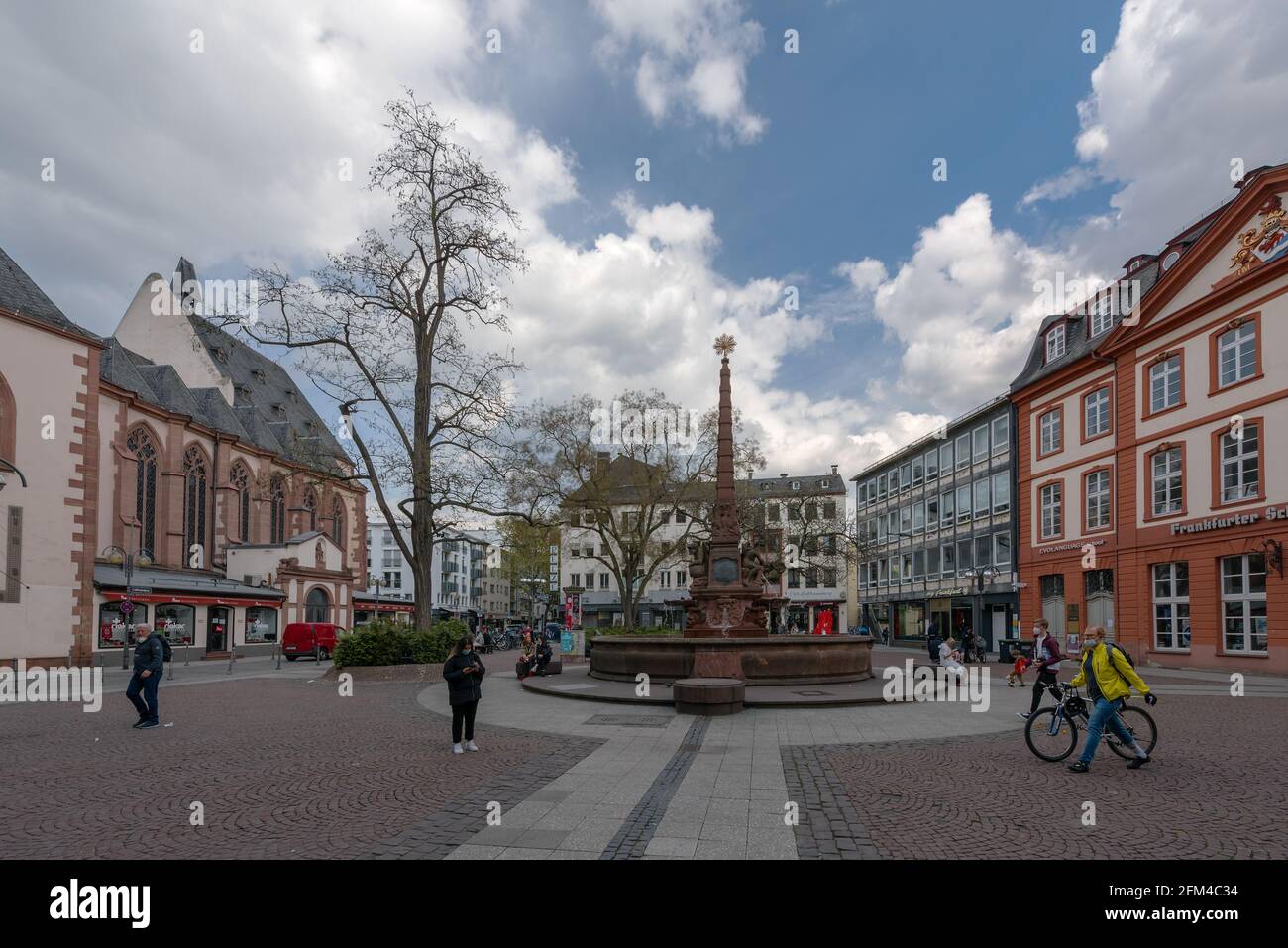 Liebfrauenberg brunnen -Fotos und -Bildmaterial in hoher Auflösung – Alamy