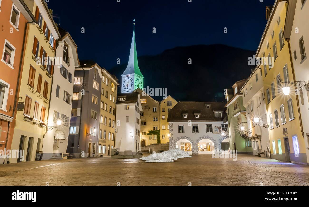 Der Altstadtplatz der mittelalterlichen Stadt Chur, die auch die ...