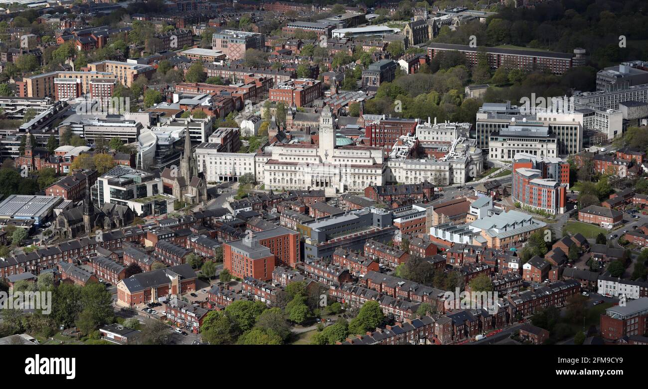 Luftaufnahme der University of Leeds (und auch der Leeds Arts ...