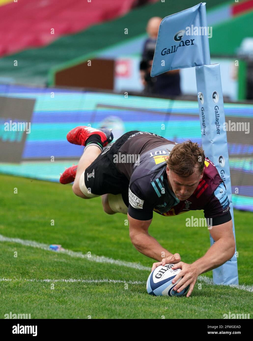 Alex Dombrandt von Harlequins erzielt beim Spiel der Gallagher ...