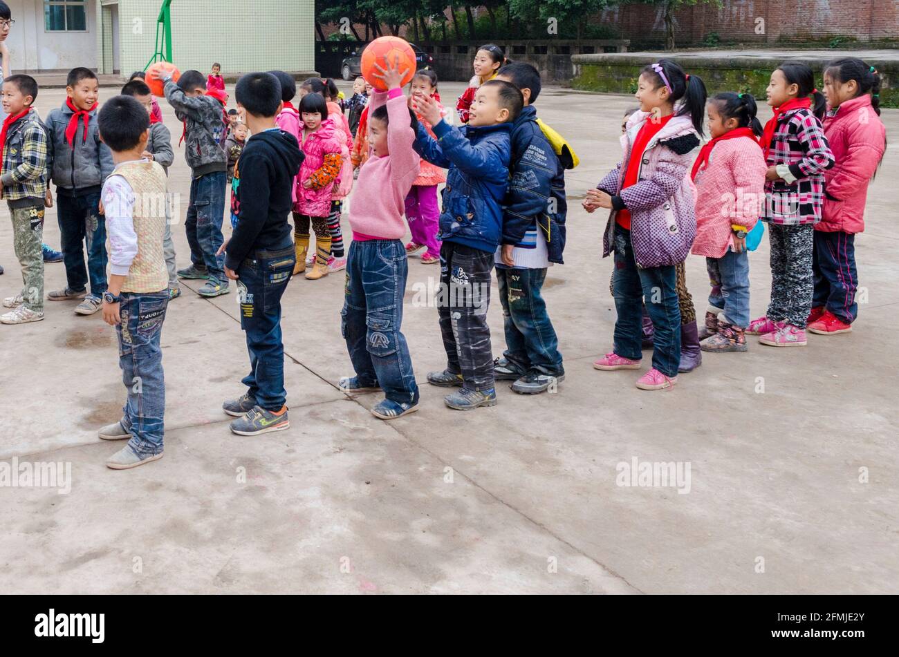 Diese ländliche Schule wurde während des Erdbebens in Sichuan im Jahr ...