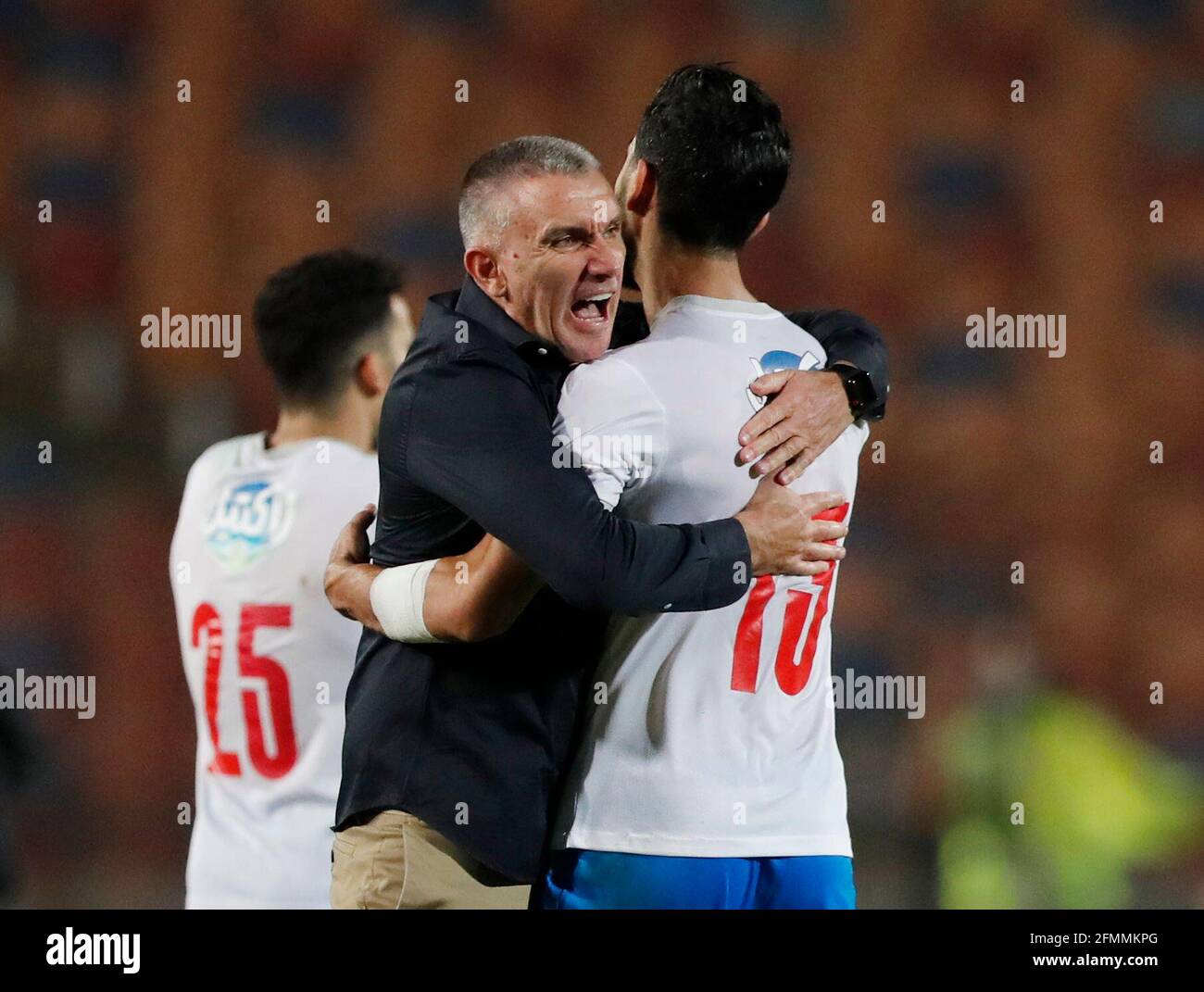 Fußball - Ägyptische Premier League - Al Ahly gegen Zamalek - Cairo ...