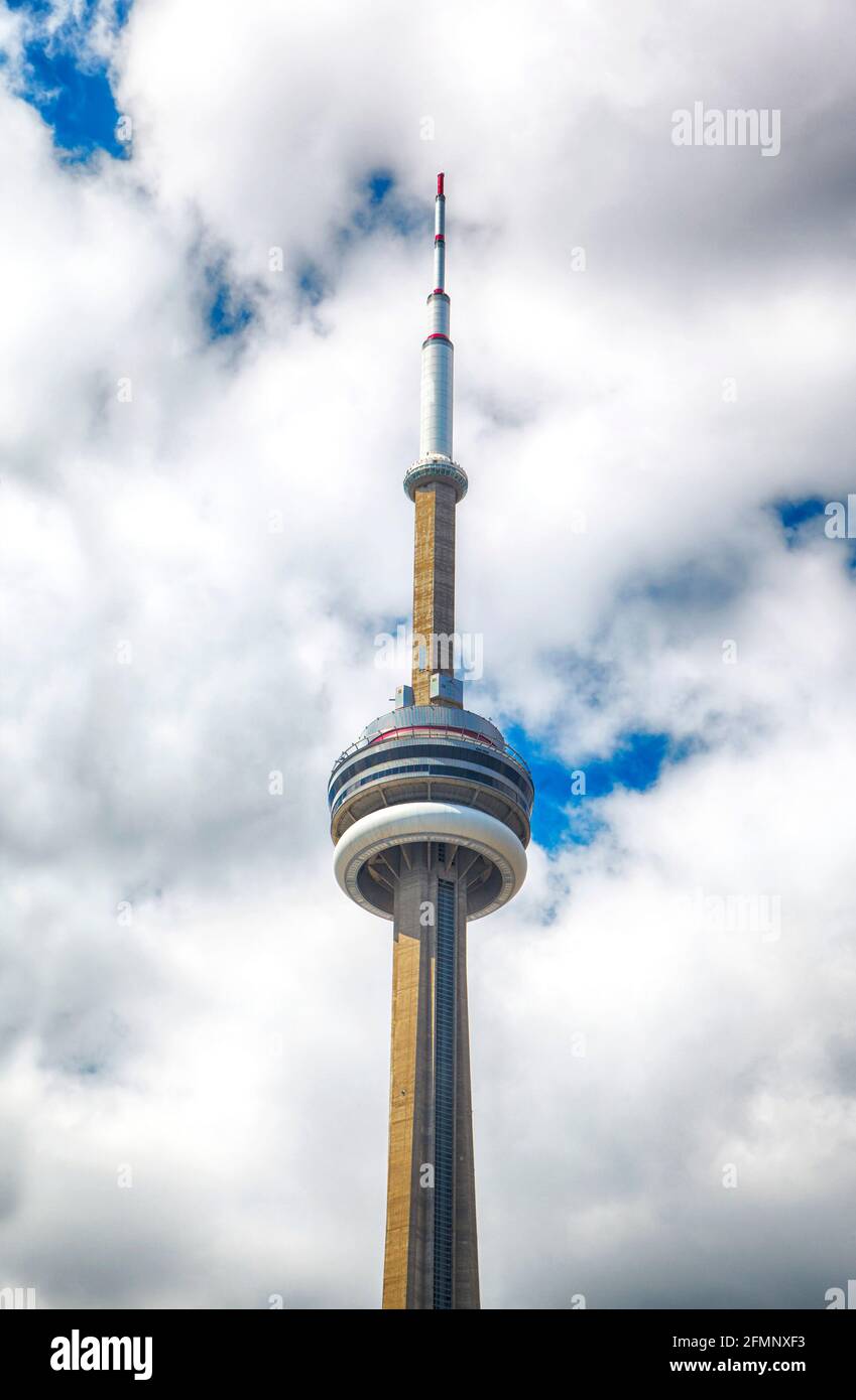 Cn tower elevator -Fotos und -Bildmaterial in hoher Auflösung – Alamy