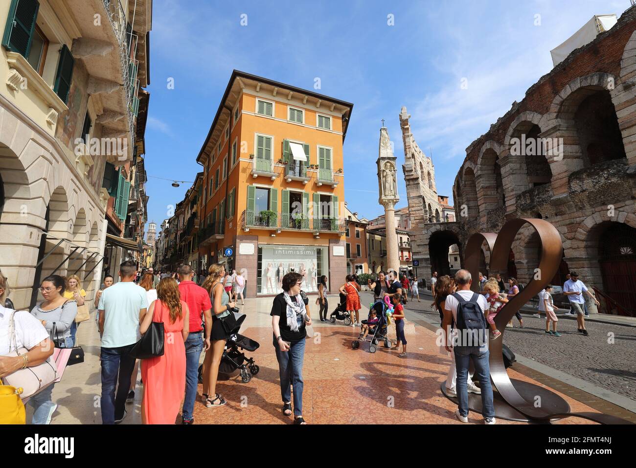 Via dietro anfiteatro -Fotos und -Bildmaterial in hoher Auflösung – Alamy