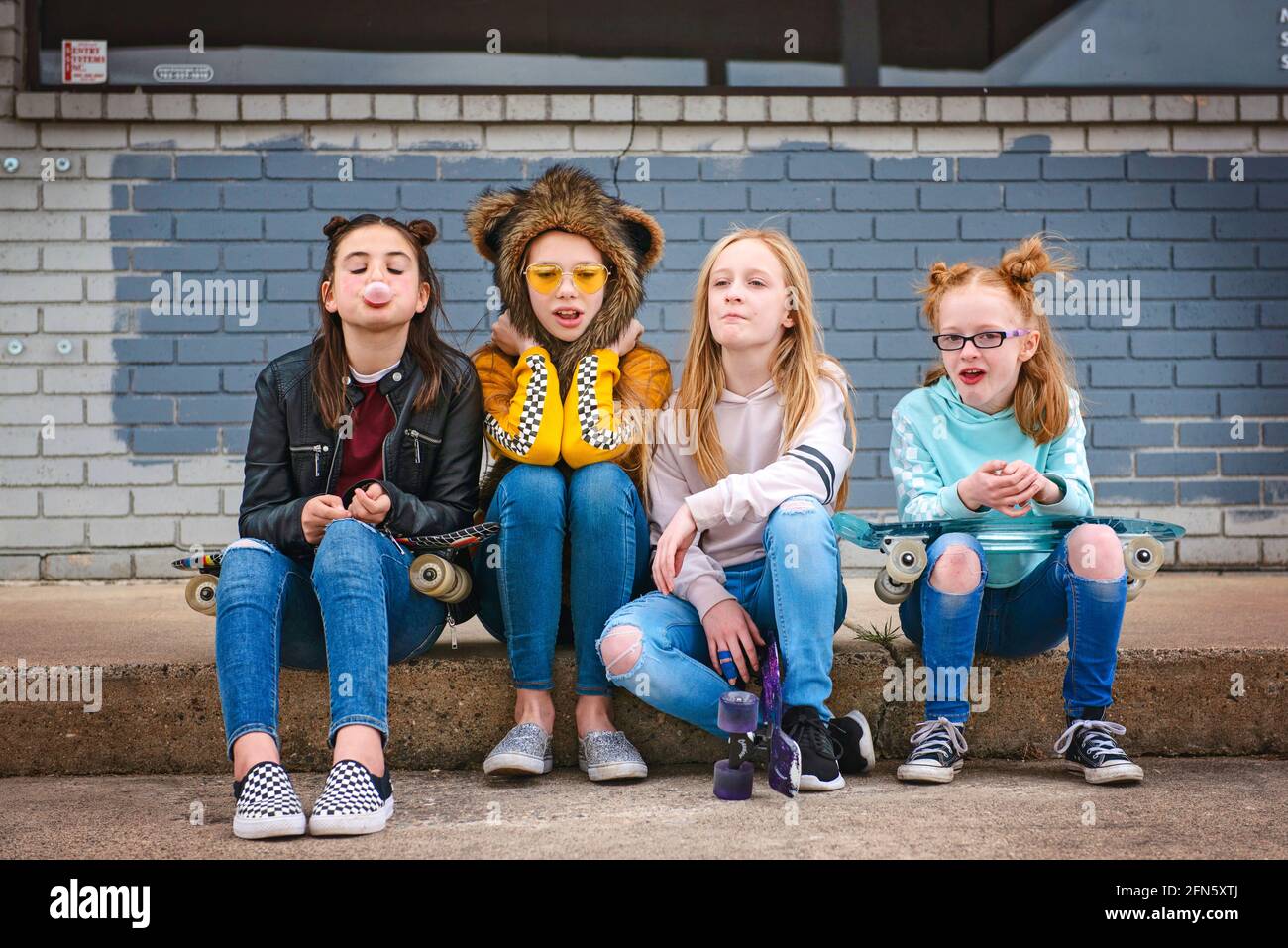 Preteen girls -Fotos und -Bildmaterial in hoher Auflösung - Seite 3 - Alamy