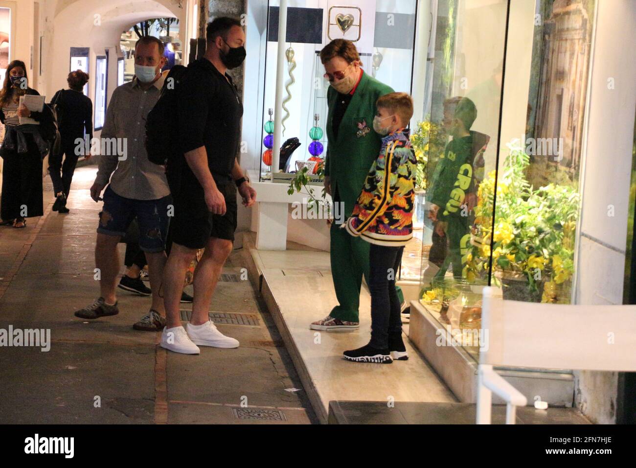 Sir Elton John Urlaub auf Capri (Italien) mit Ehemann David Und ihre ...