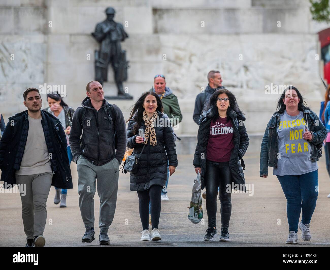 Dritter stand -Fotos und -Bildmaterial in hoher Auflösung – Alamy