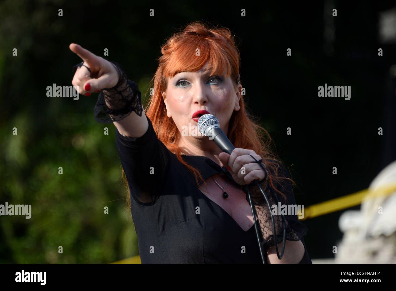 Transgender Singer Stockfotos und -bilder Kaufen - Alamy