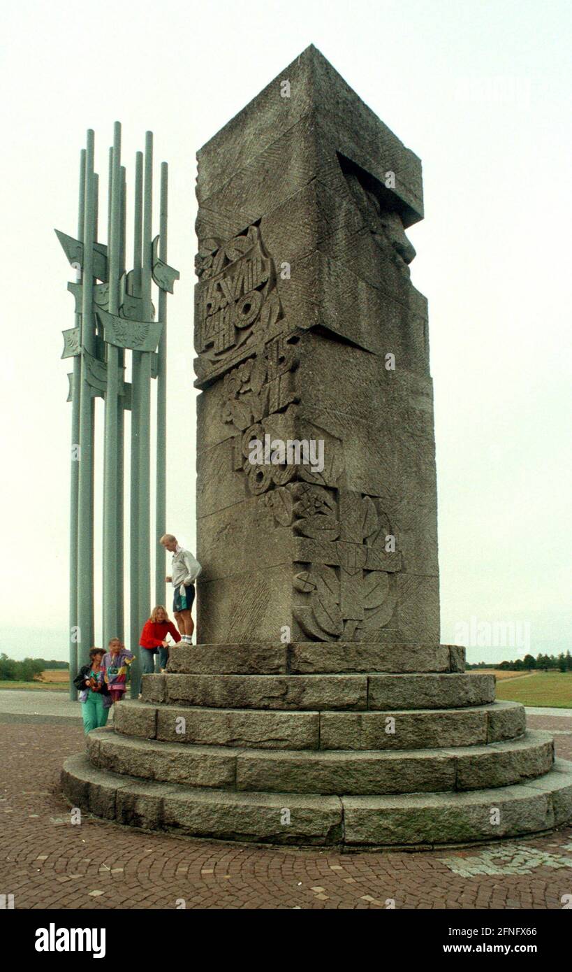 Tannenberg memorial hindenburg -Fotos und -Bildmaterial in hoher ...
