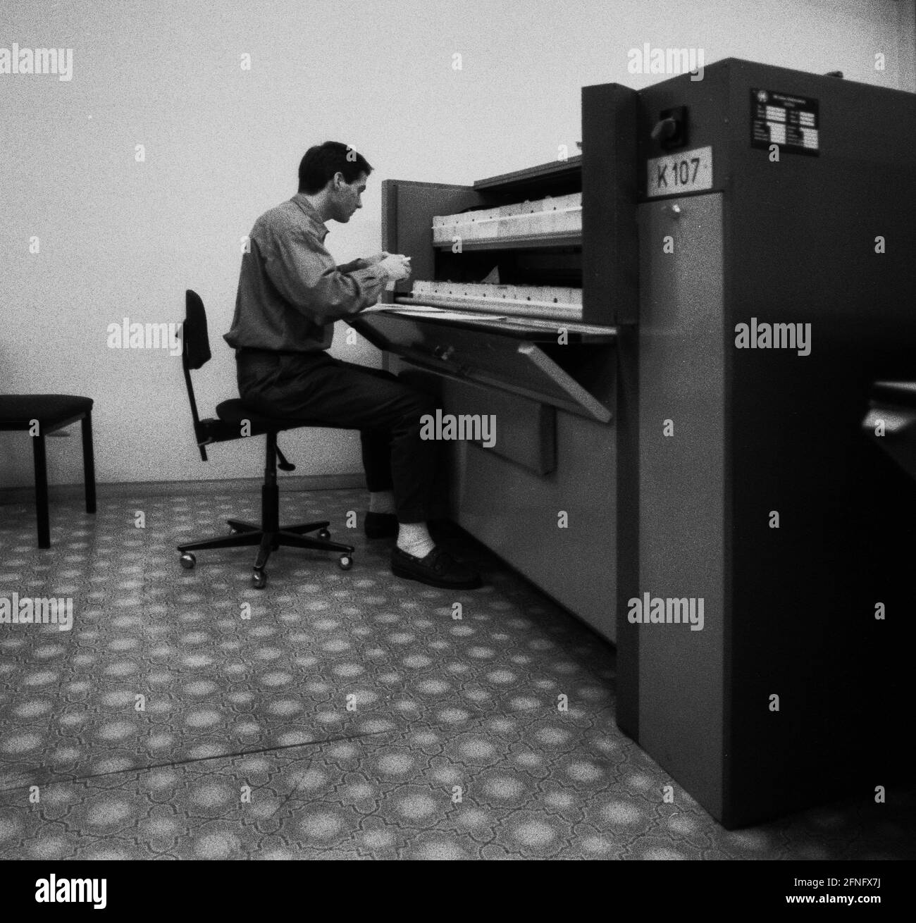 Stasi Archiv Schwarzweiß-Stockfotos und -bilder - Alamy