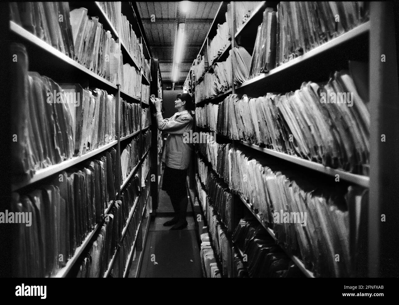 Stasi archiv Schwarzweiß-Stockfotos und -bilder - Alamy