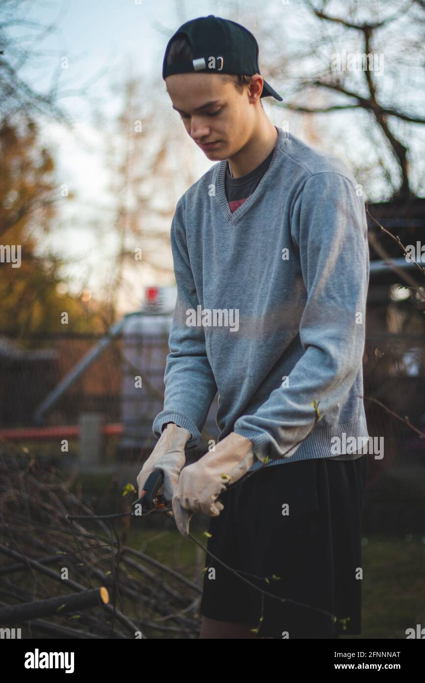 18 Jahriger Junge