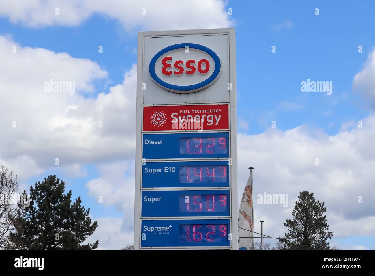 Esso Gas Logo Stockfotos und -bilder Kaufen - Alamy