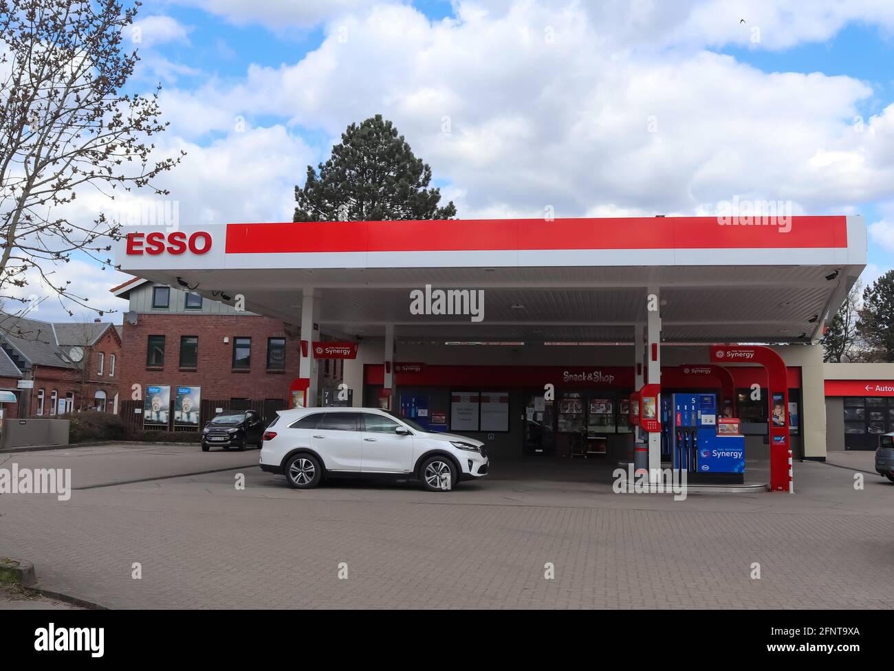 Esso Gas Logo Stockfotos und -bilder Kaufen - Alamy