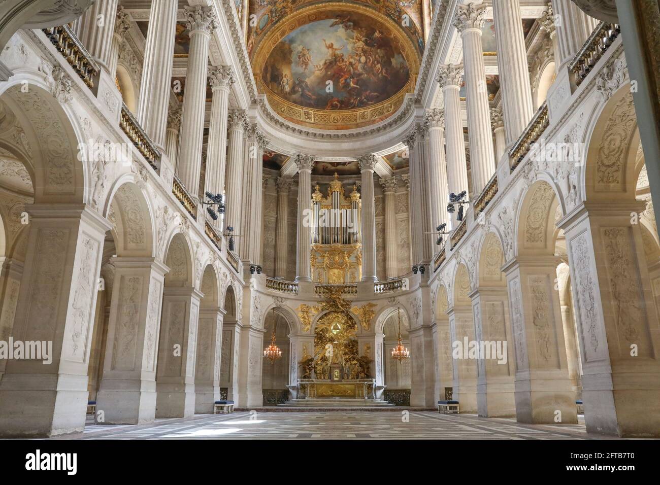 Chapelle royale versailles -Fotos und -Bildmaterial in hoher Auflösung ...