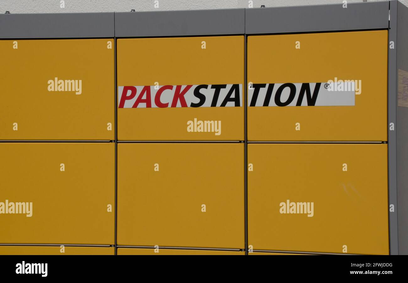 Dhl package packet -Fotos und -Bildmaterial in hoher Auflösung – Alamy