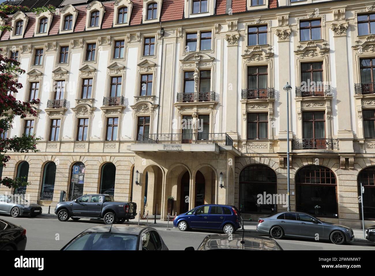 Adolf hitler wroclaw -Fotos und -Bildmaterial in hoher Auflösung – Alamy